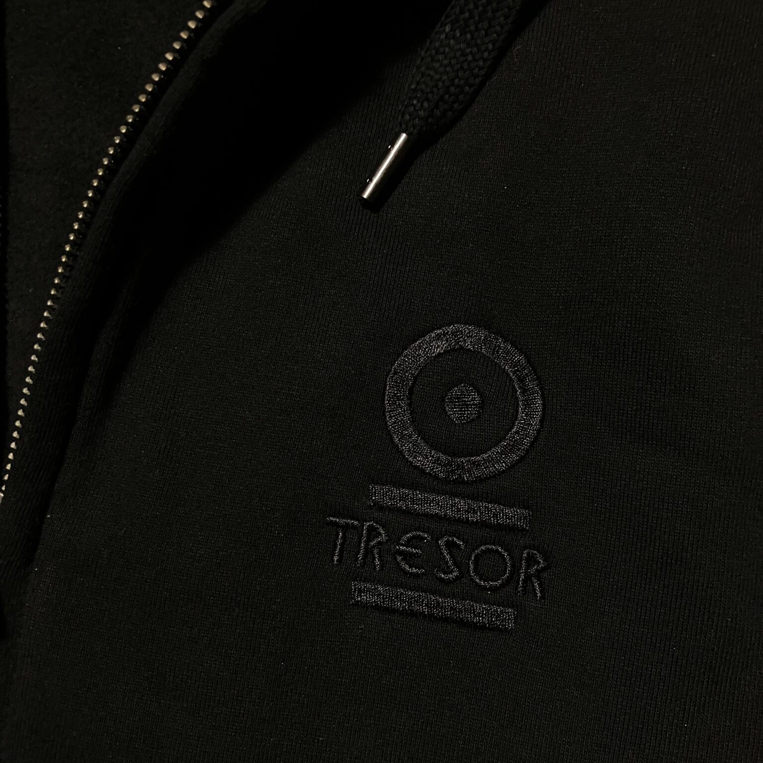 Tresor Logo Black/Black Zip-Hoodie | Tresor Berlin